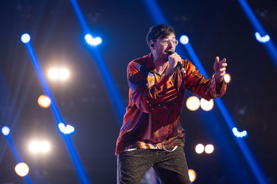 Alex Maxim si Smiley, antrenorul sau, au ridicat publicul in picioare ...