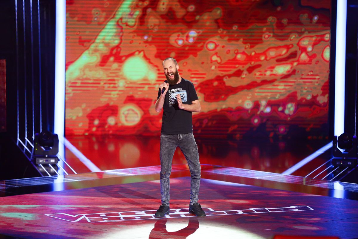 Vocea Romaniei - sezonul 6: Dragos Anghel - It's a Man's World | Scene ...