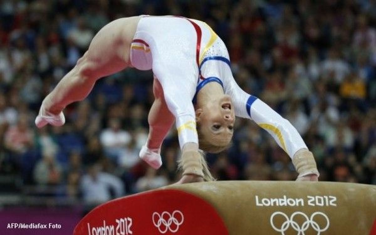 A opta medalie pentru Romania. Sandra Izbasa, AUR la sarituri la ...