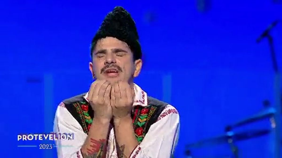 „Plugușorul”, în varianta lui Alex Bogdan. Momentul care a stârnit ...