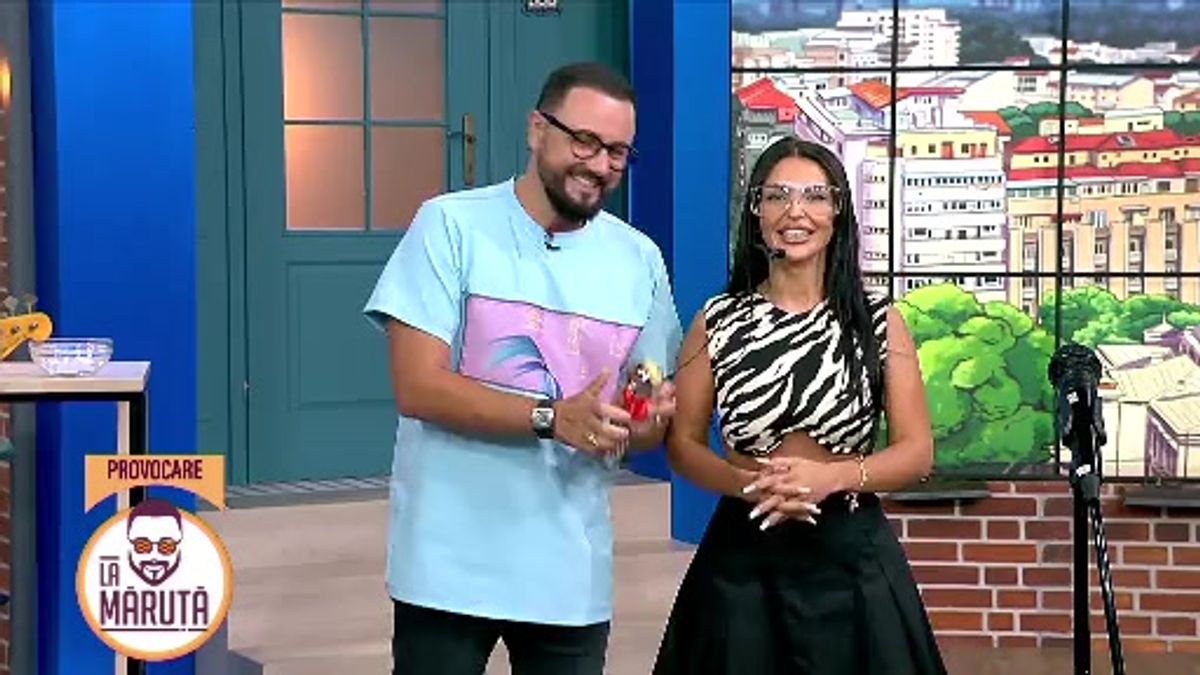 Dacă versul îl greșește, microfonul o stropește | Scene si bonusuri din ...