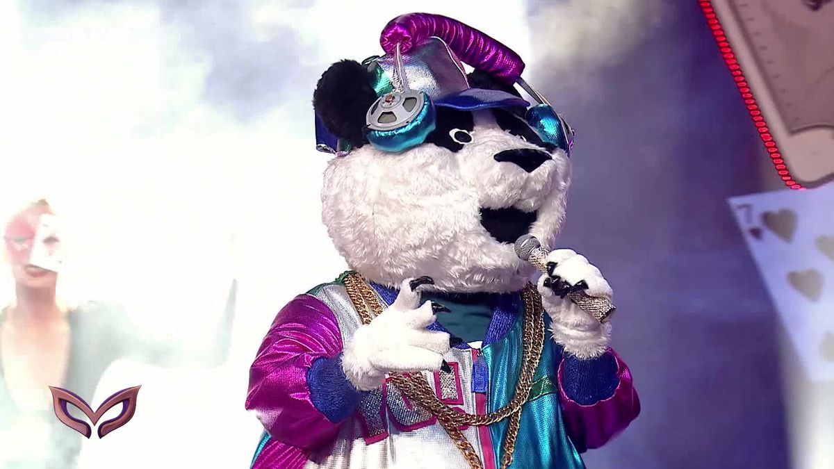 MAREA FINALĂ MASKED SINGER ROMÂNIA - Panda, asul de romb | Scene si ...