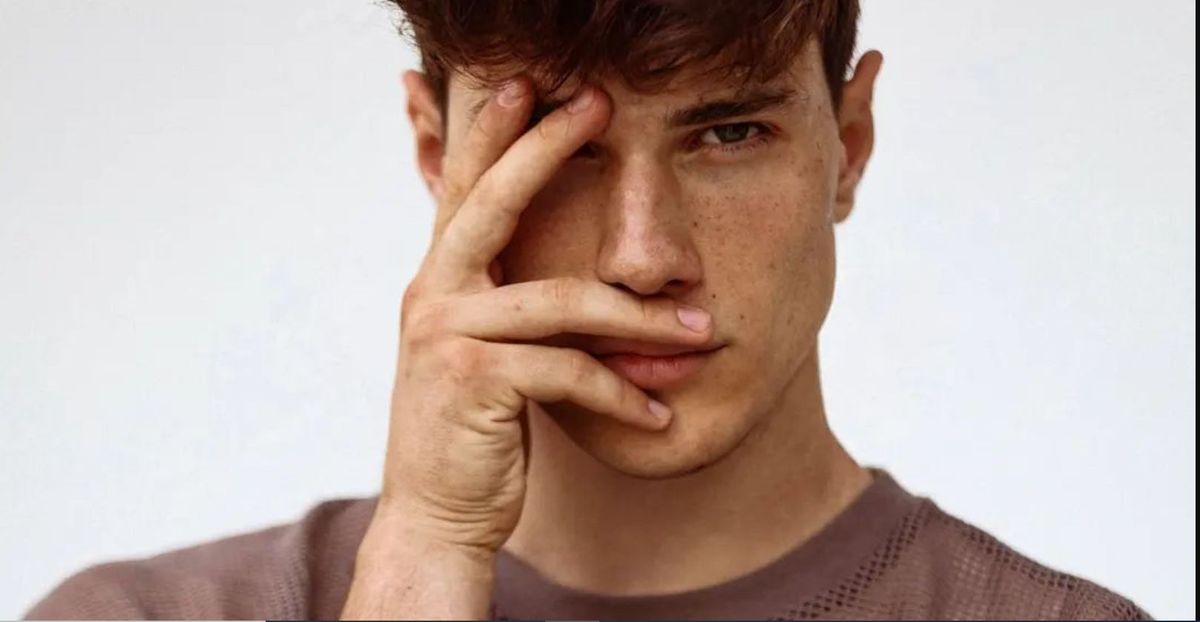 ”Cel mai frumos bărbat din Italia” renunță la modelling pentru a deveni ...