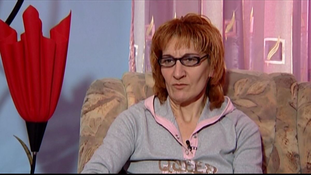 Un Destin Cumplit Si Numai Durere Si A Facut 12 Operatii Estetice Pentru A Se Putea Uita In