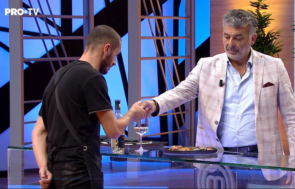 Ce a observat Chef Hadad când a gustat din preparatul gătit de Adrian ...