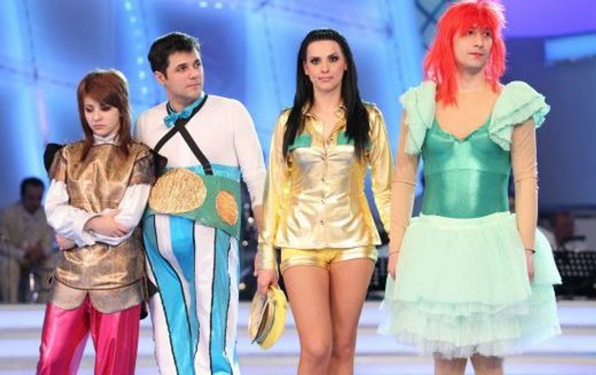 Cu o coasta fisurata, Corina Caragea a parasit competitia visurilor ...