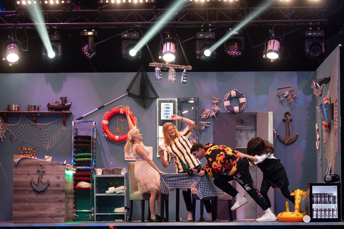 Săriți de pe fix, 26 octombrie 2023. Irina Antonie, Anisia Gafton, Alex Bogdan și Elisabeta Lipă ...