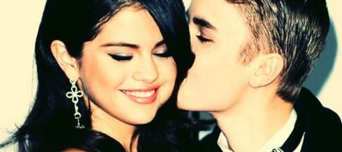 Justin Bieber si Selena Gomez formeaza din nou un cuplu! Vezi ...