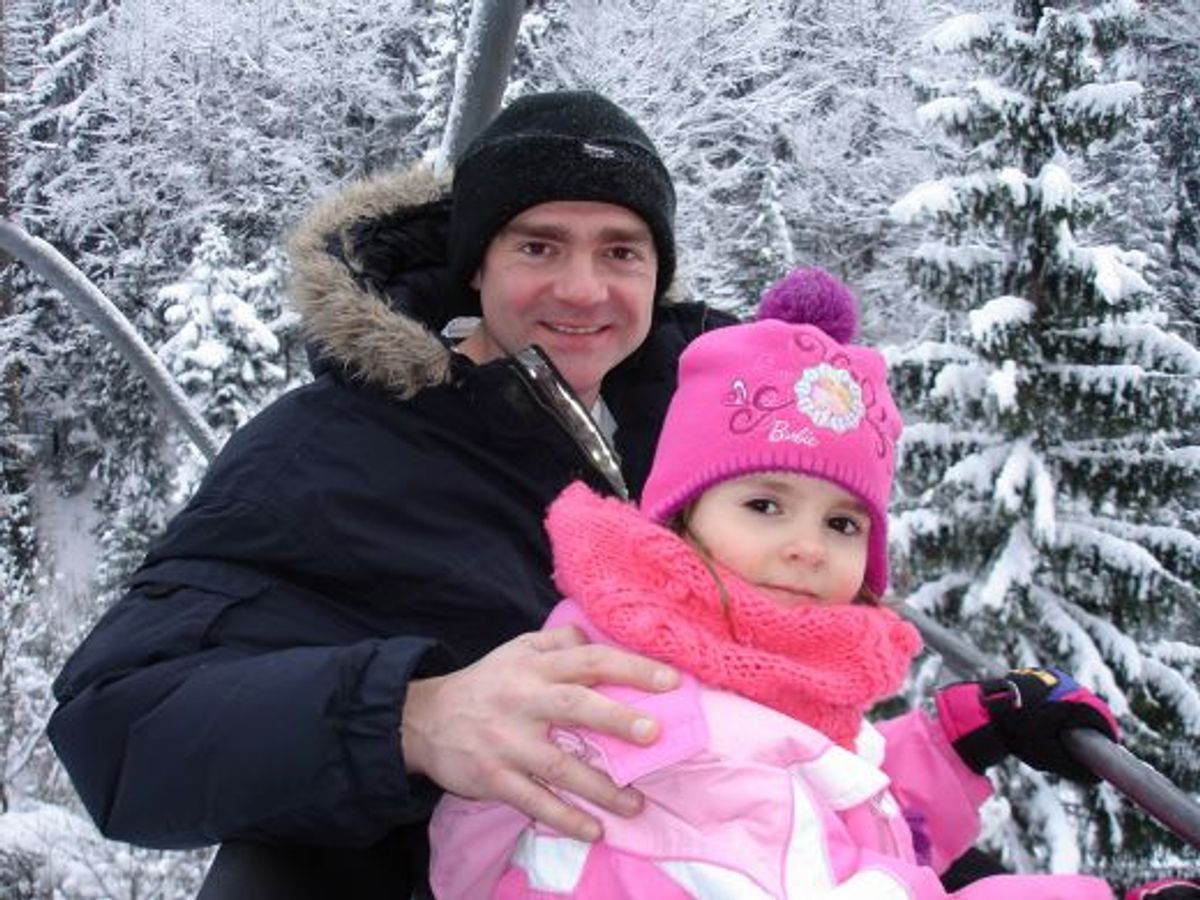 Catalin Radu Tanase a invatat-o pe fiica lui, Carina, sa schieze! FOTO ...