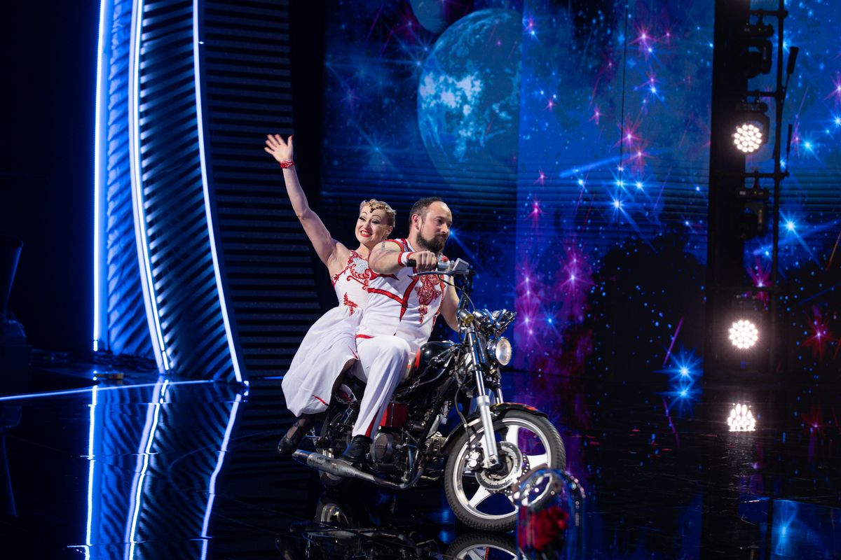 Românii au talent, 16 februarie 2024. Duo Costache, moment cu acrobații ...