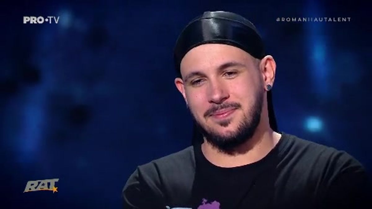 Românii au talent, 26 aprilie. George Plumb este barman, dar crede în ...