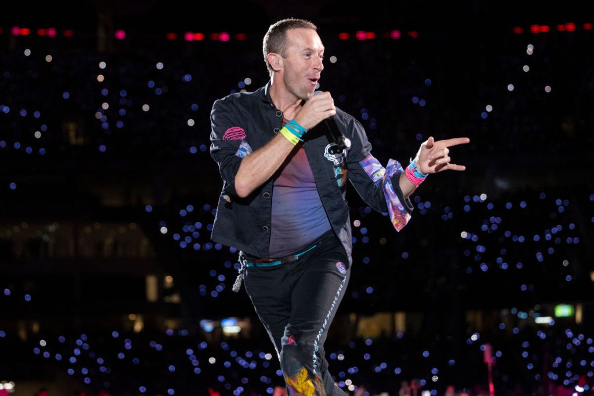 Moment superb la concertul Coldplay! Ce s-a întâmplat când a urcat pe ...