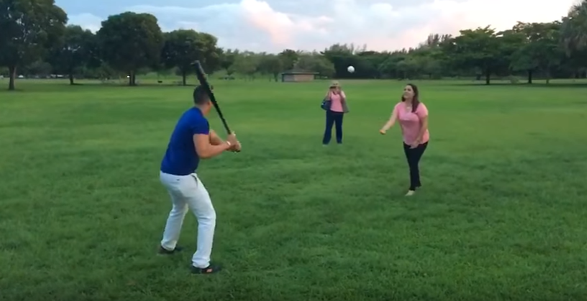 Toti asteptau sa se sparga o "minge" de baseball. Secretul din spatele ...