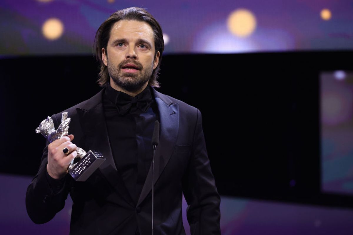 Berlinala 2024: Actorul român Sebastian Stan a primit Ursul de Argint ...