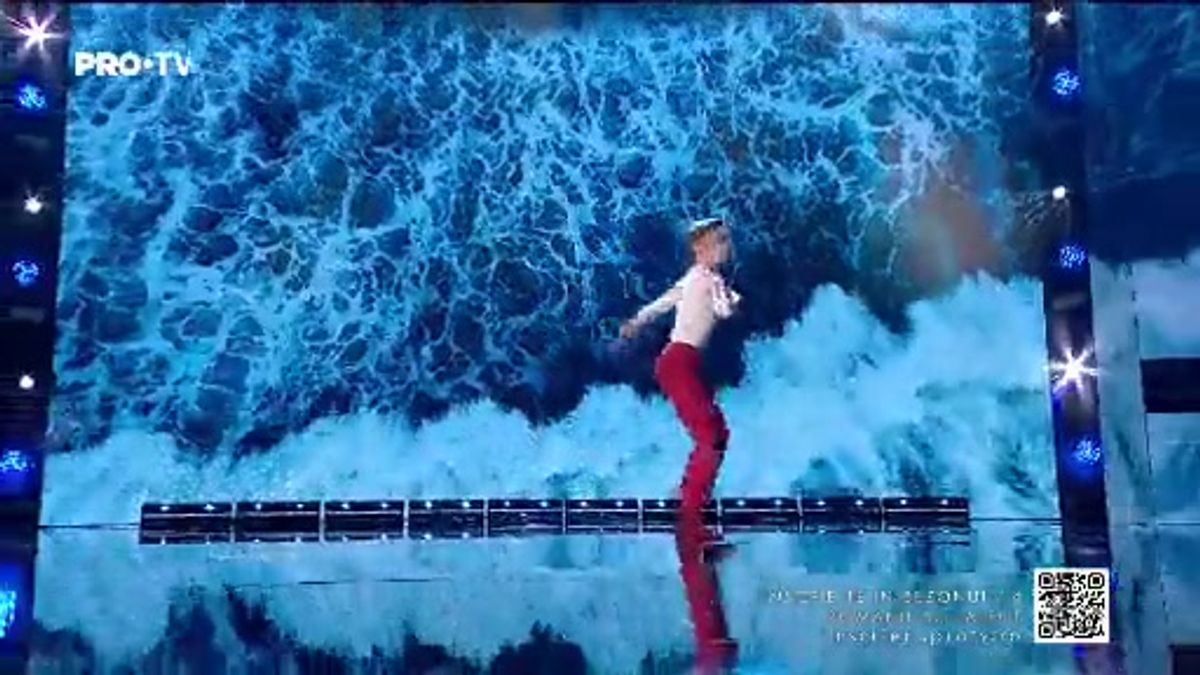 Darius Mabda, câștigătorul de anul trecut, moment magic pe scena ...