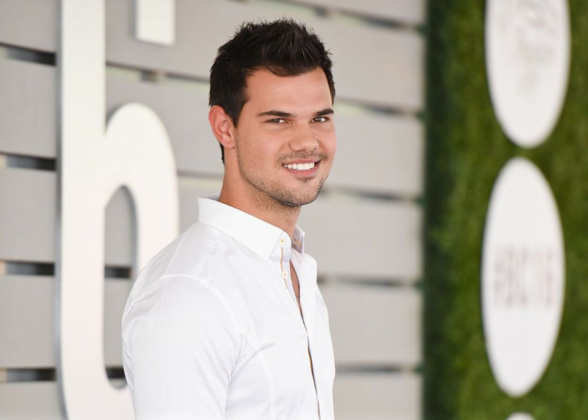 Taylor Lautner, actorul din “Twilight”, și-a cerut iubita de nevastă ...