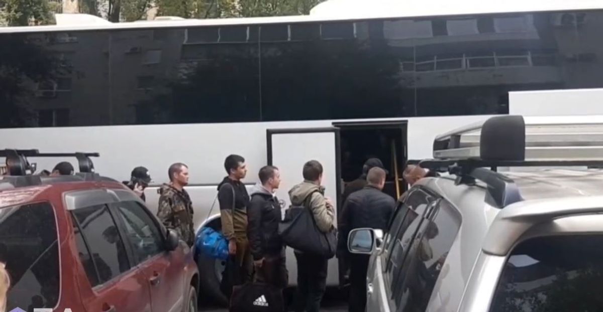 Cu muzică și lacrimi. Primii ruși care au răspuns ordinului de ...