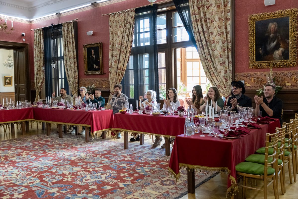 Trădătorii au vrut să ucidă din nou, dar au fost împiedicați de scuturi ...