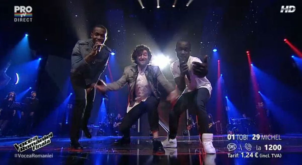 Tobi Ibitoye, Michel Kotcha si Smiley, un trio care a ridicat publicul ...