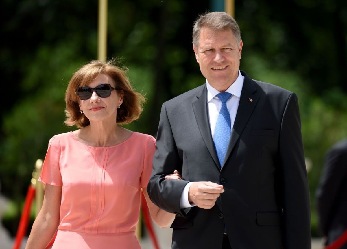 Ce ținută a ales Carmen Iohanis pentru vizita oficială în Japonia | PRO TV