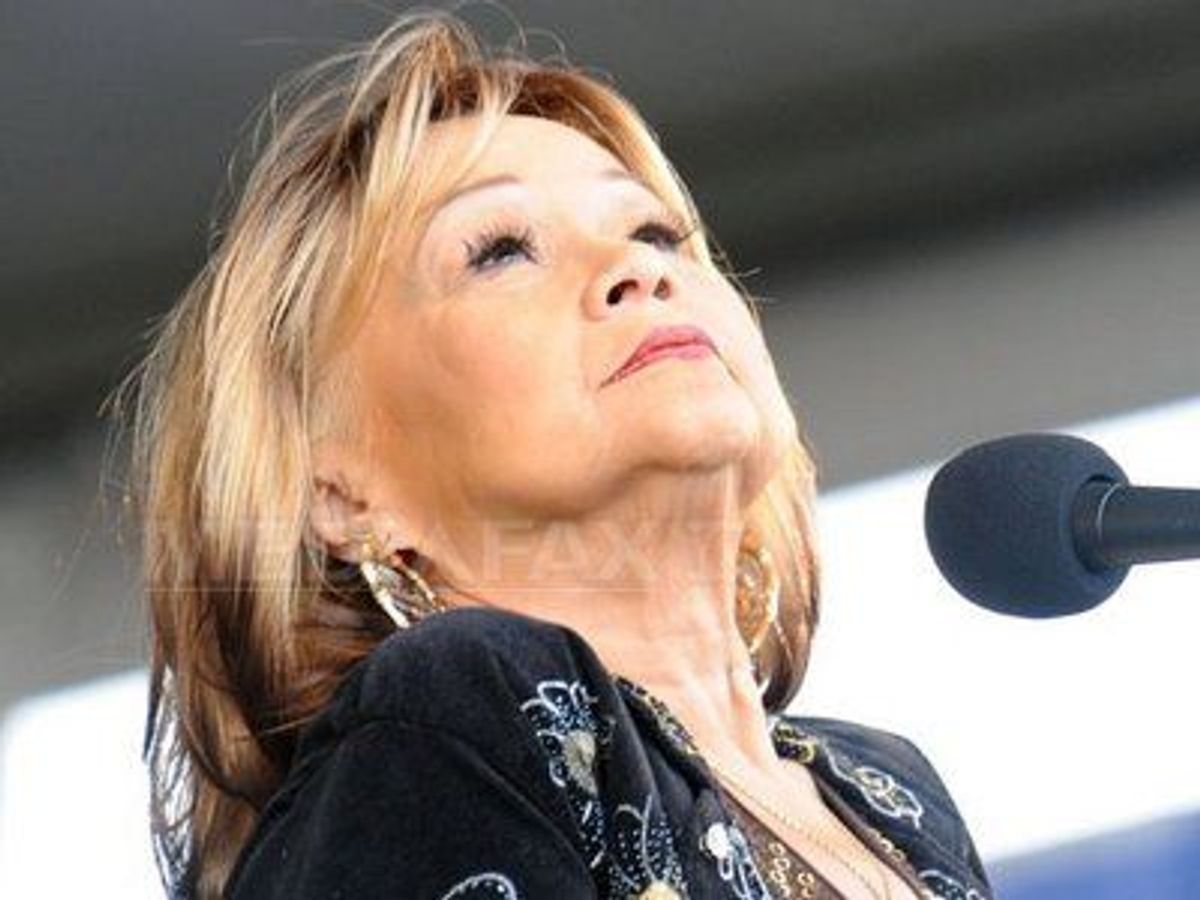 Etta James a murit. Cantareata americana avea 73 de ani. VIDEO | PRO TV Etta James a murit. Cantareata americana avea 73 de ani. VIDEO | PRO TV