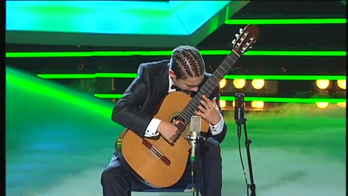 Radu Ionescu - finalist la Romanii au talent | Scene si bonusuri din ...