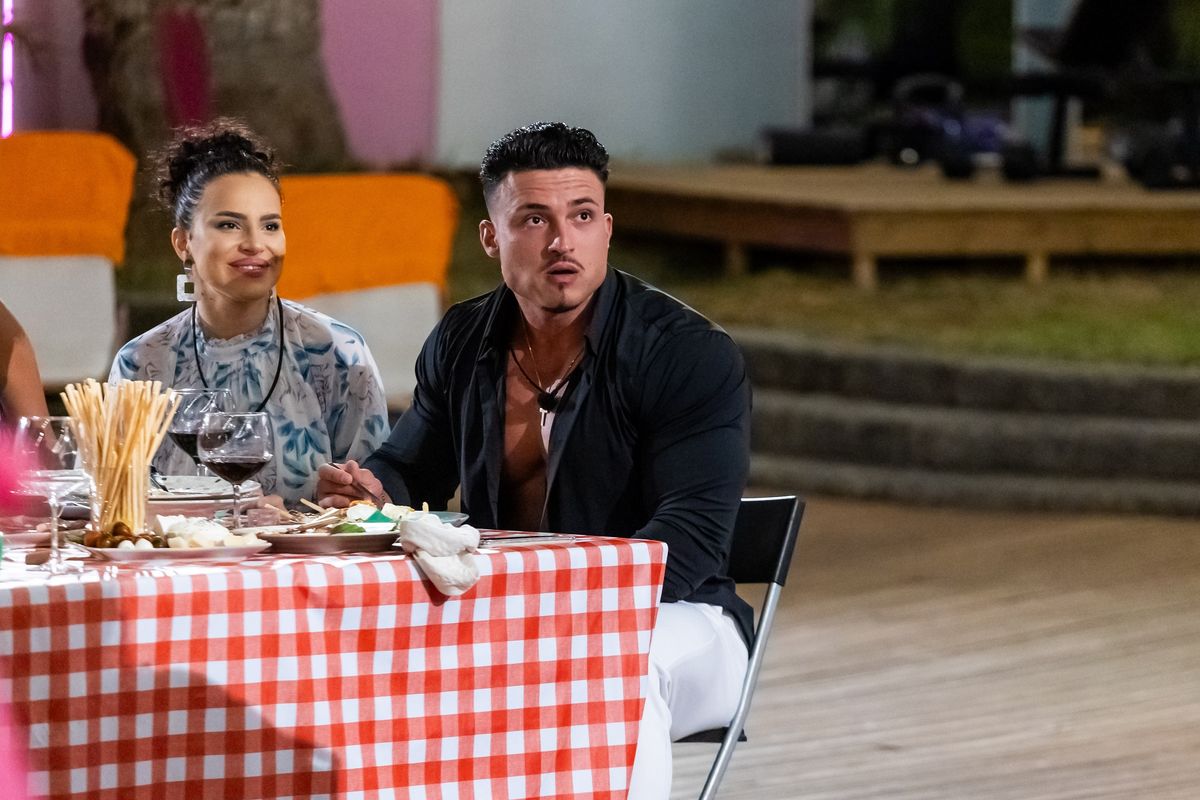 Bombshell-ul suprem intră în vila Love Island pentru a destabiliza cel ...