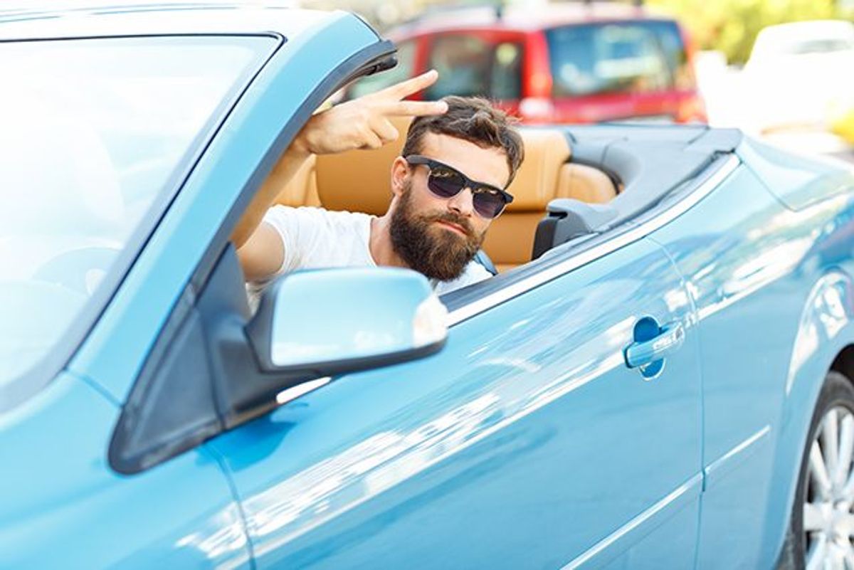 Ce cred femeile vs ce cred barbatii despre barbatii cu masini puternice ...