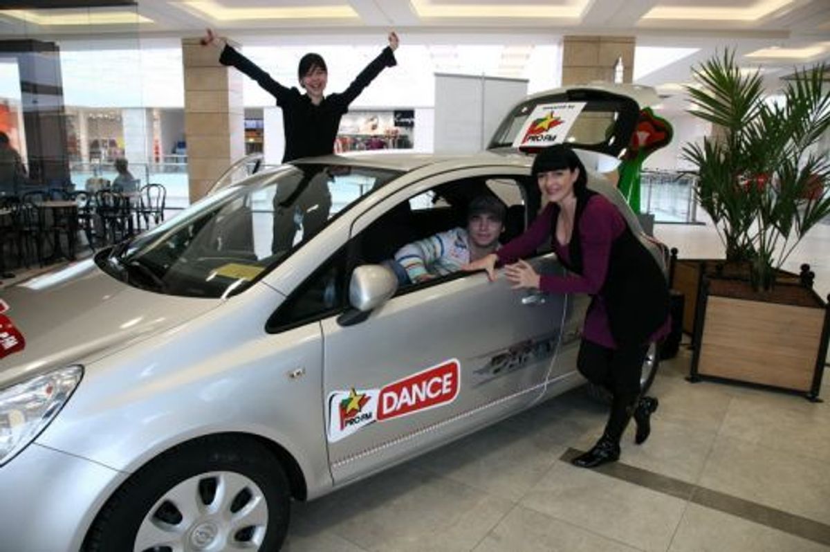 Neti Sandu le-a citit in astre concurentilor de la ProFM Dance Official ...