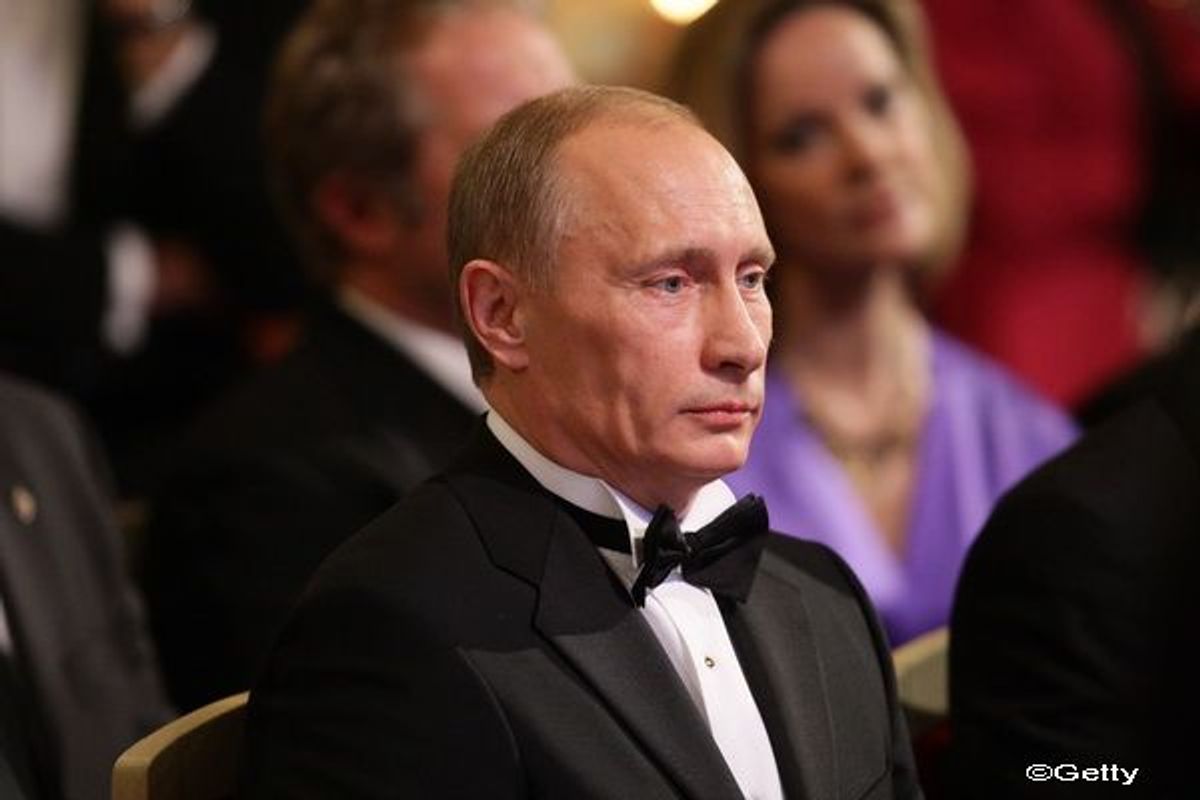 Vladimir Putin si Dmitri Medvedev, eroii unei carti de colorat pentru ...