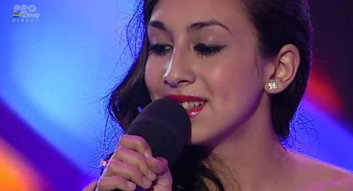 Loredana Fieraru de la "Romanii au talent" are piesa noua: "De ce nu ma ...