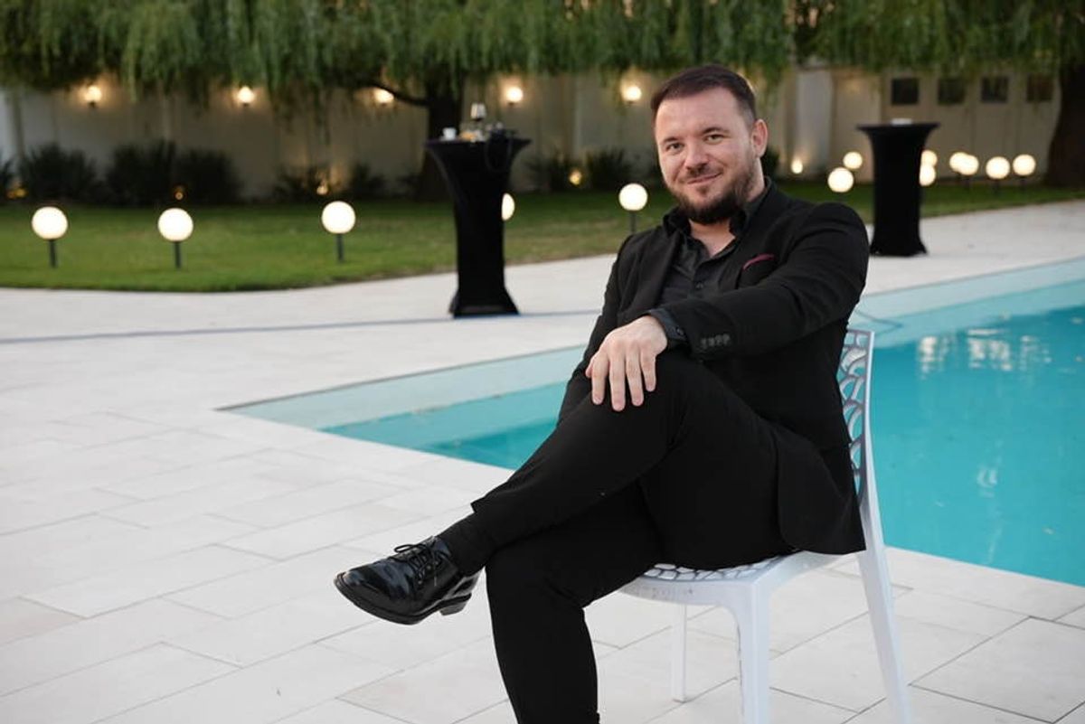 Mile Povan a murit! Cântărețul de muzică populară avea doar 31 de ani ...