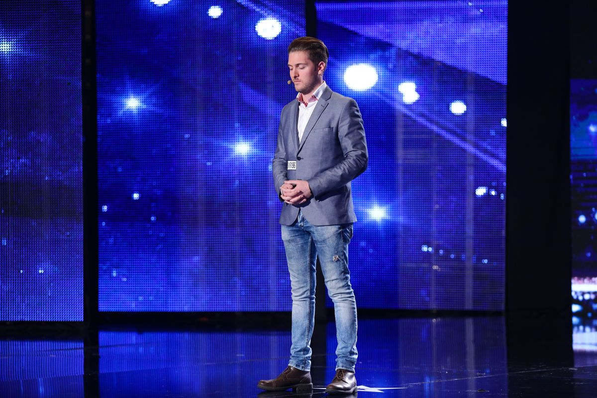 Romanii au talent 2016: Andrei Goinea - Moment de magie | Scene si ...
