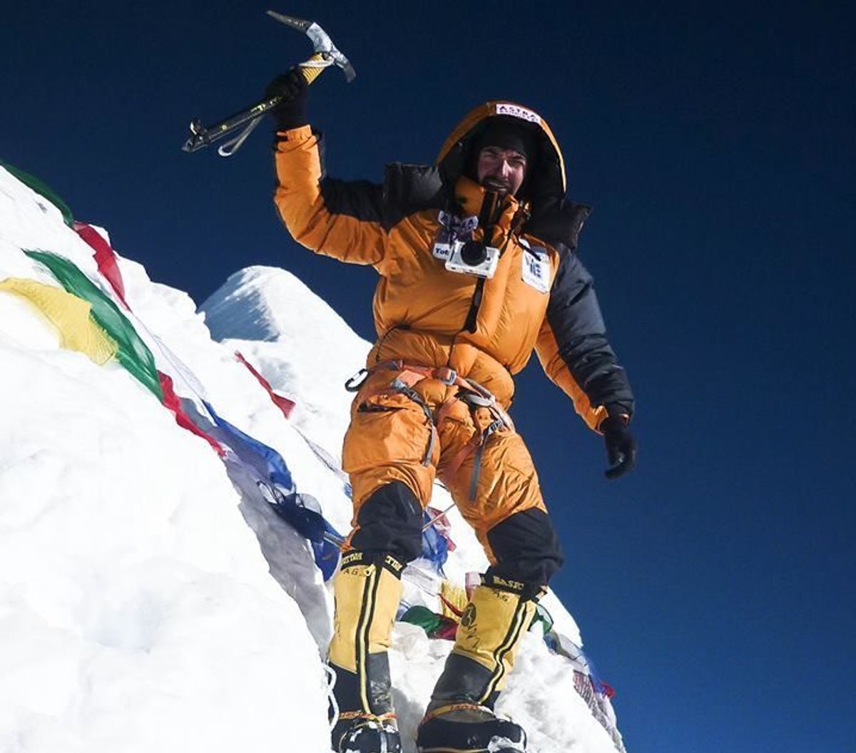 Succesul de laudat al unui alpinist roman. Alex Gavan, un roman la ...