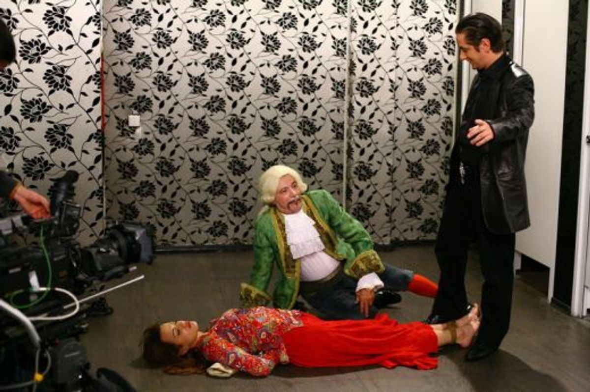 Angelina Jolie joaca in "State si Flacara – vacanta la Nisa" | PRO TV