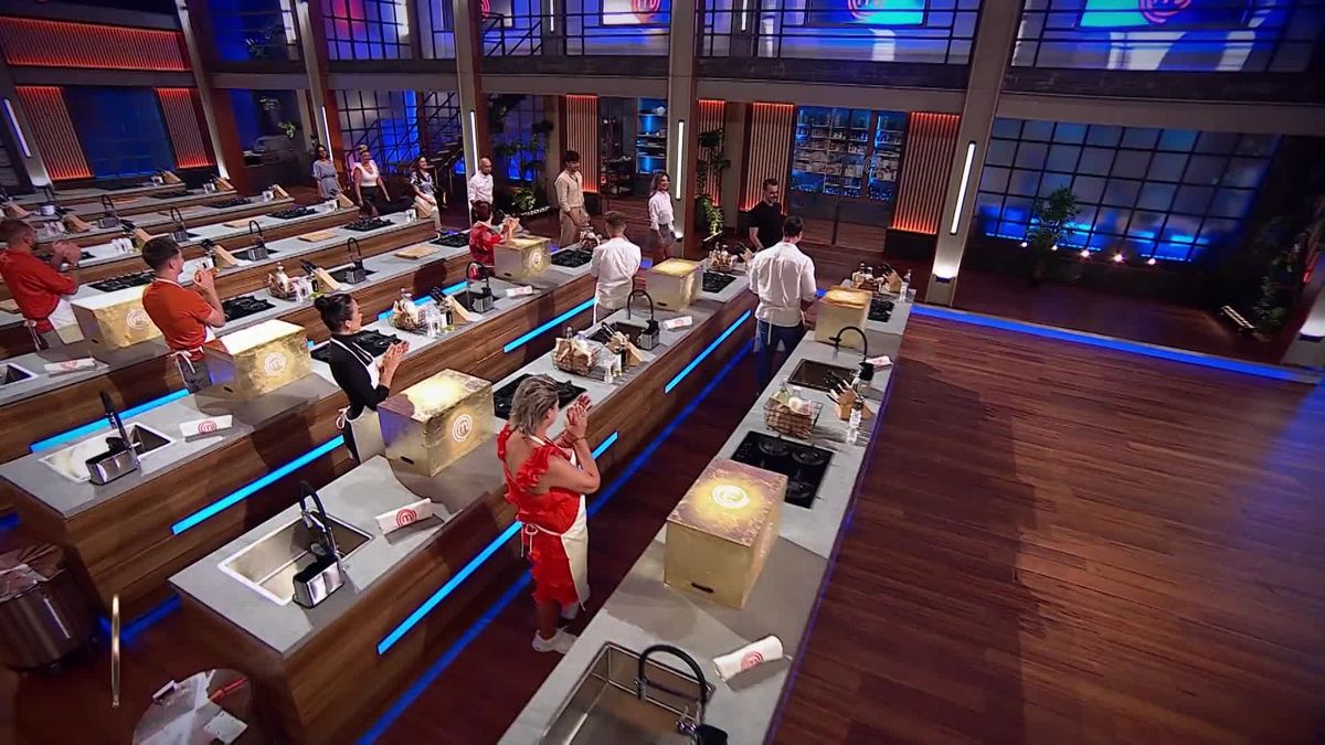 Surpriză de proporții pentru concurenții MasterChef! Astăzi vor găti ...