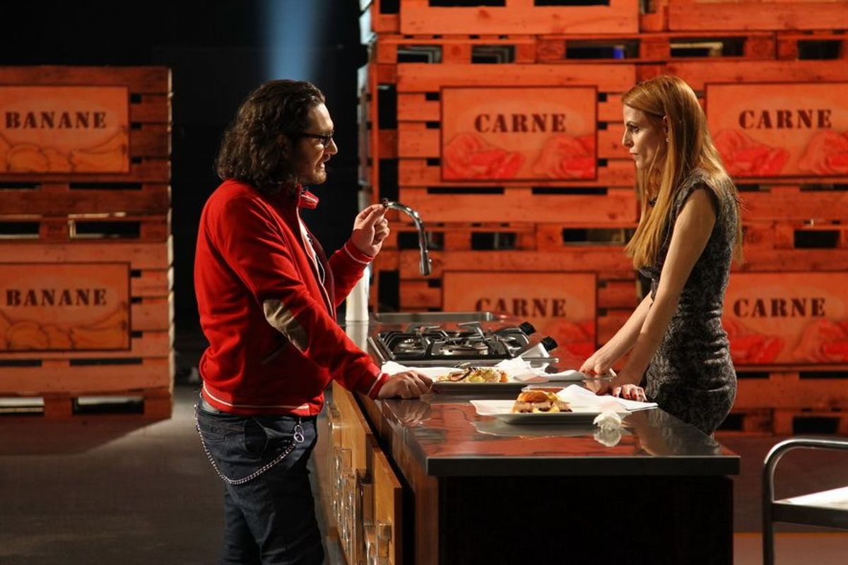 Juratilor le-au amortit limbile. Ce a pus concurenta in farfurie, la ...