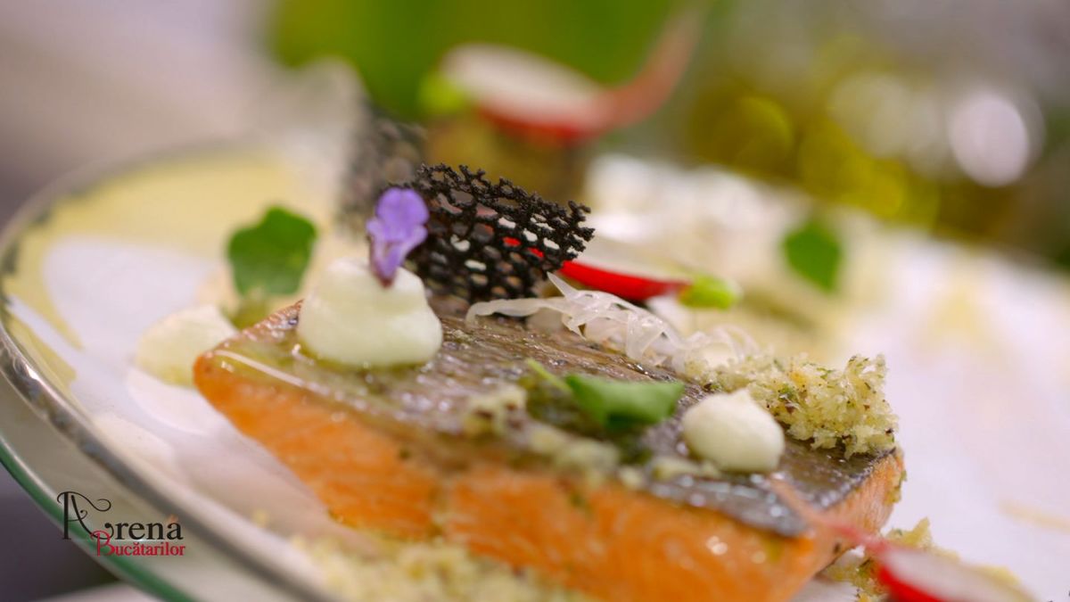 Somon salbatic cu alge de mare si piure de conopida | PRO TV