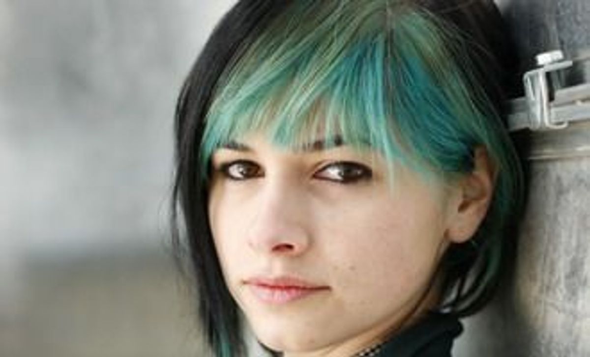 "Alice", primul serial online din Romania | PRO TV