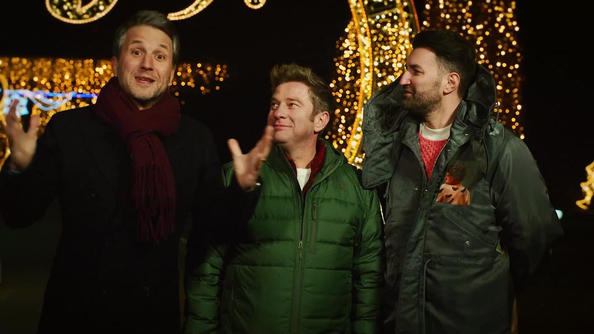 Echipa "Românii au talent" vă urează sărbători fericite! | Scene si ...