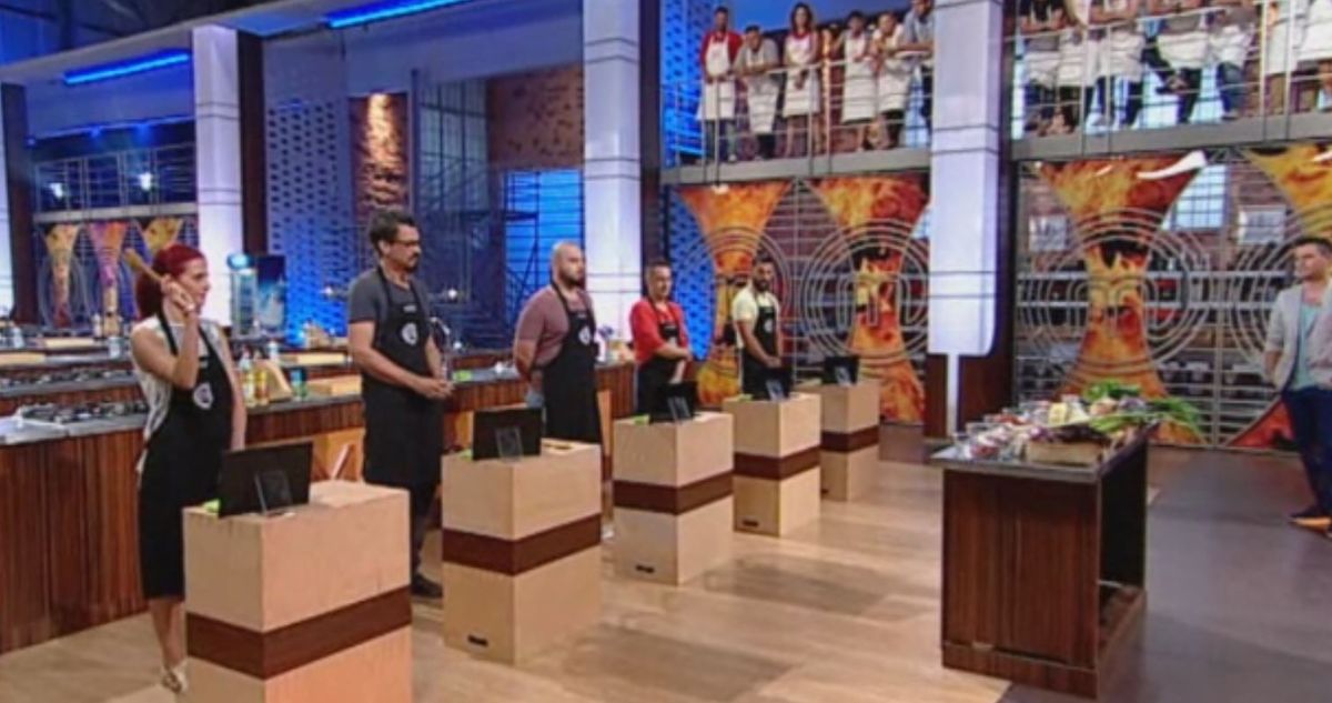El este primul concurent care paraseste competitia MasterChef | Scene ...