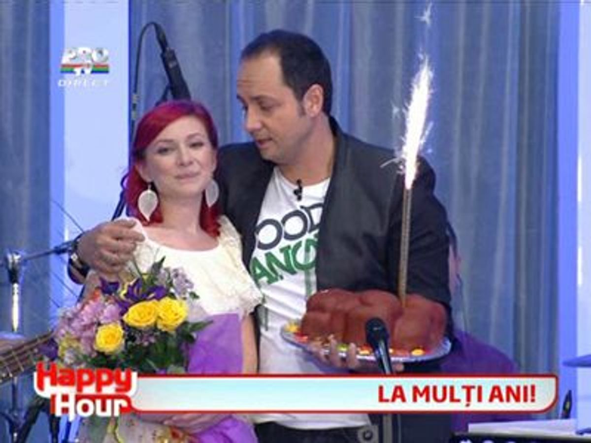 Veverita Alinuta si-a serbat ziua de nastere in platoul Happy Hour ...