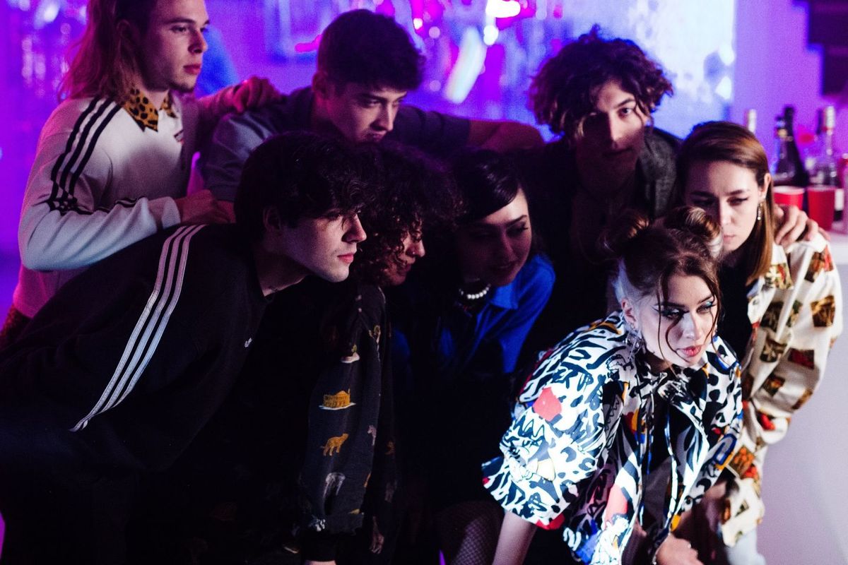 Ana Petcu s-a lansat în muzică prin single-ul „Mayday” | PRO TV