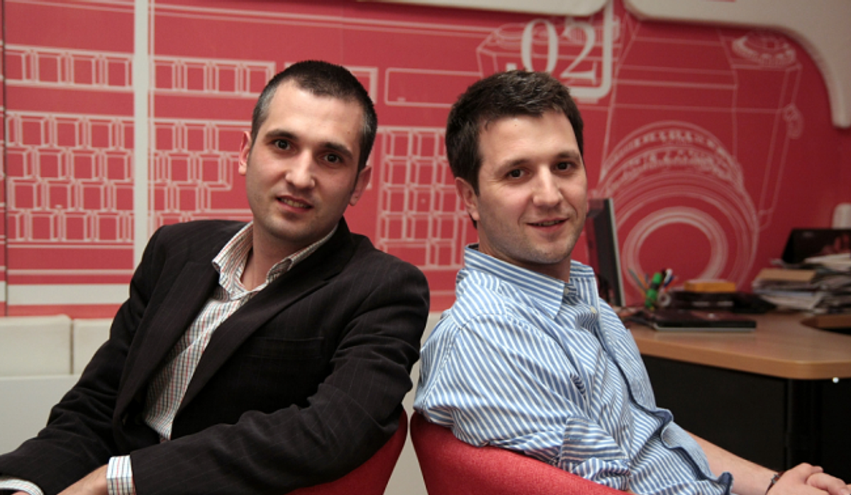 Andi Moisescu facea numai nazbatii cand era copil. Fa cunostinta cu ...