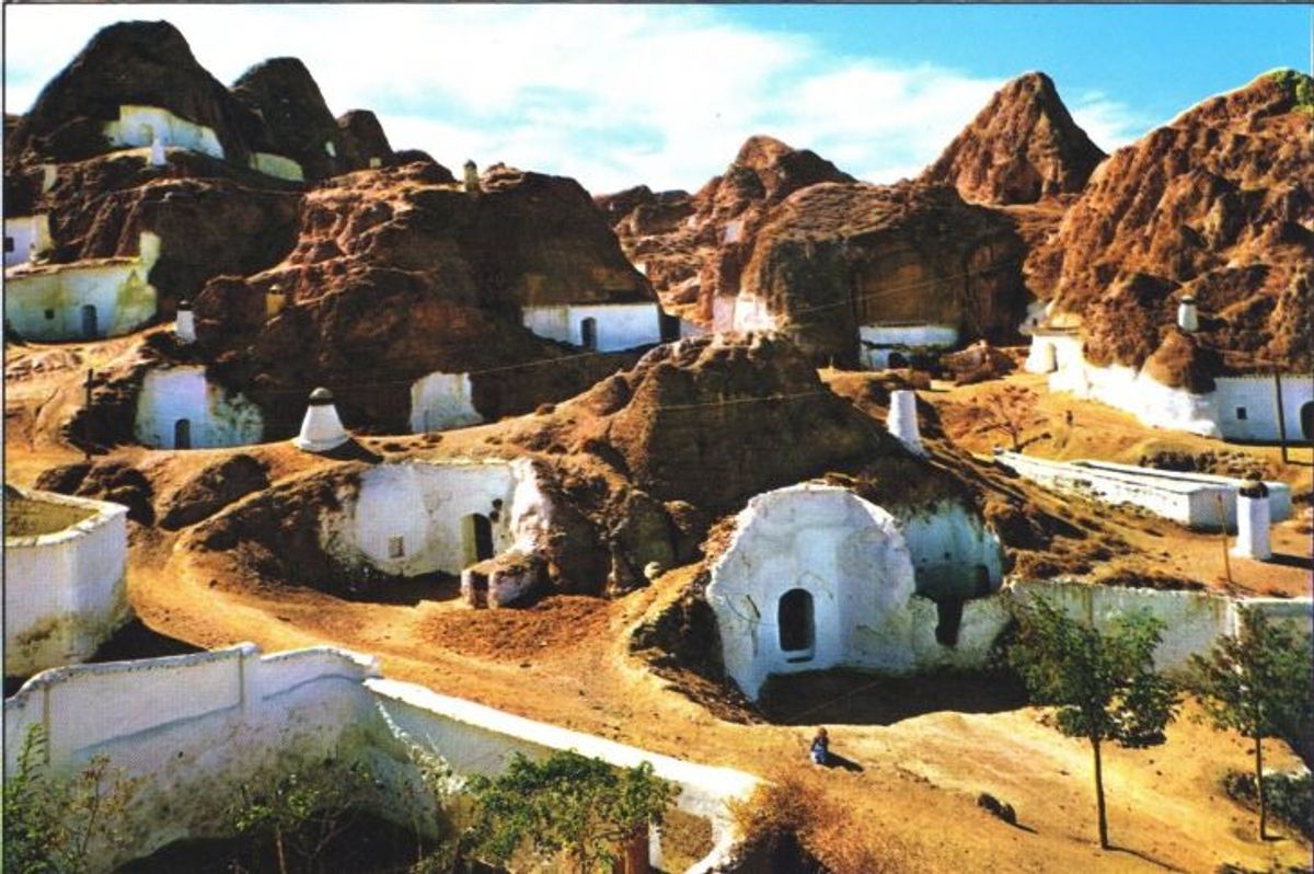 Orasul in care jumatate dintre locuitori traiesc in pesteri: | PRO TV