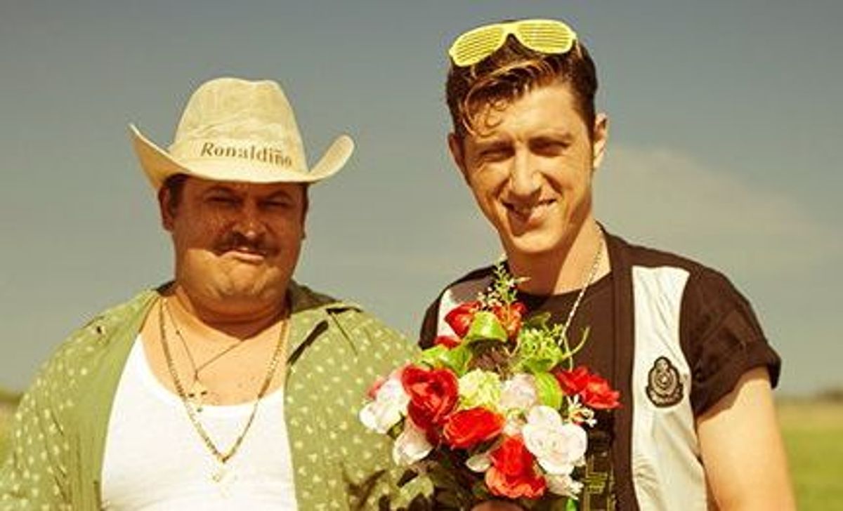 Rasul romanesc a hibernat destul! "Las Fierbinti" revine la ProTV din ...