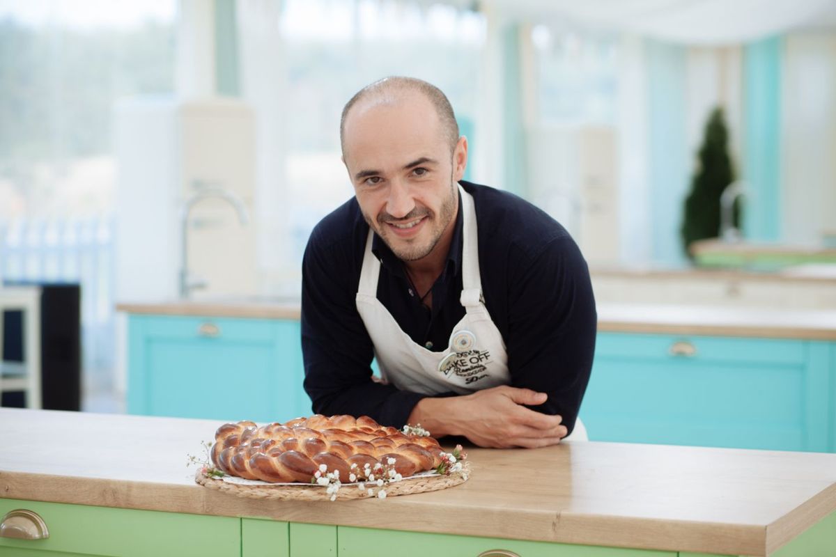 Daniel Ioan este castigatorul Bake Off Romania. Vezi aici primele ...
