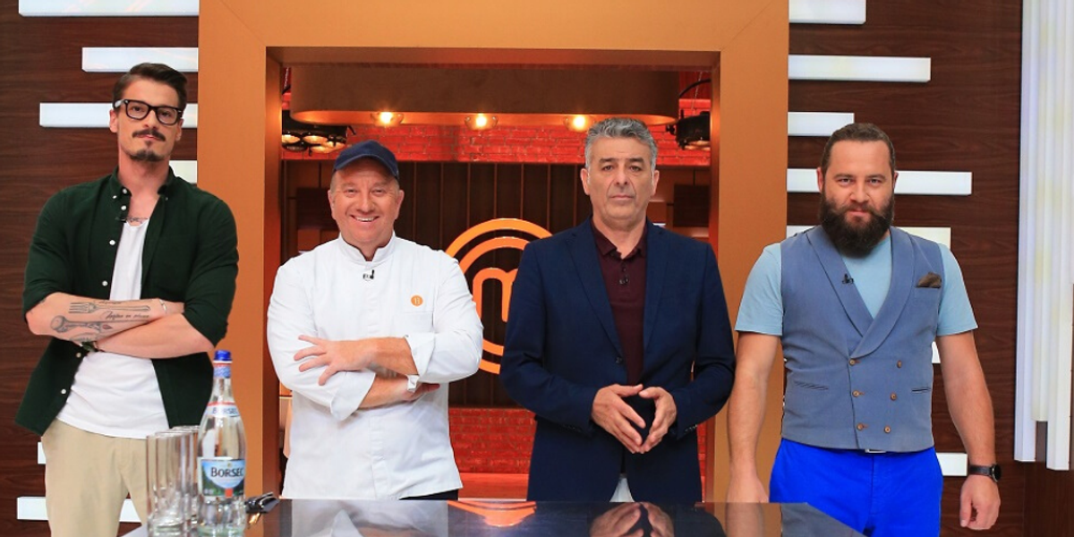 Chef Ettore Botrini, bucătar cu o stea Michelin, le oferă concurenților ...