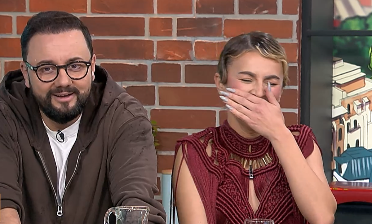 Ruxi recunoaște că a avut o aventura cu unul dintre colegii de la Sunt ...