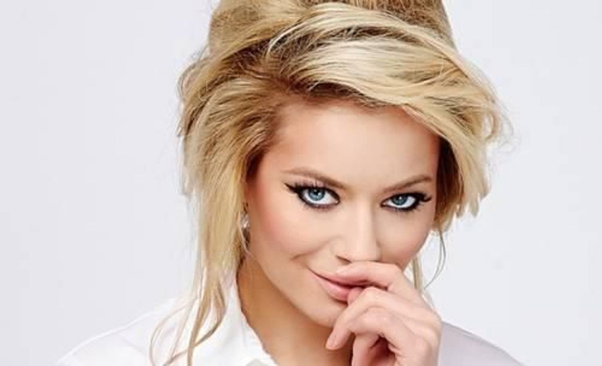 Asta da surpriza! Cu cine a mers Laura Cosoi la concertul Rammstein ...